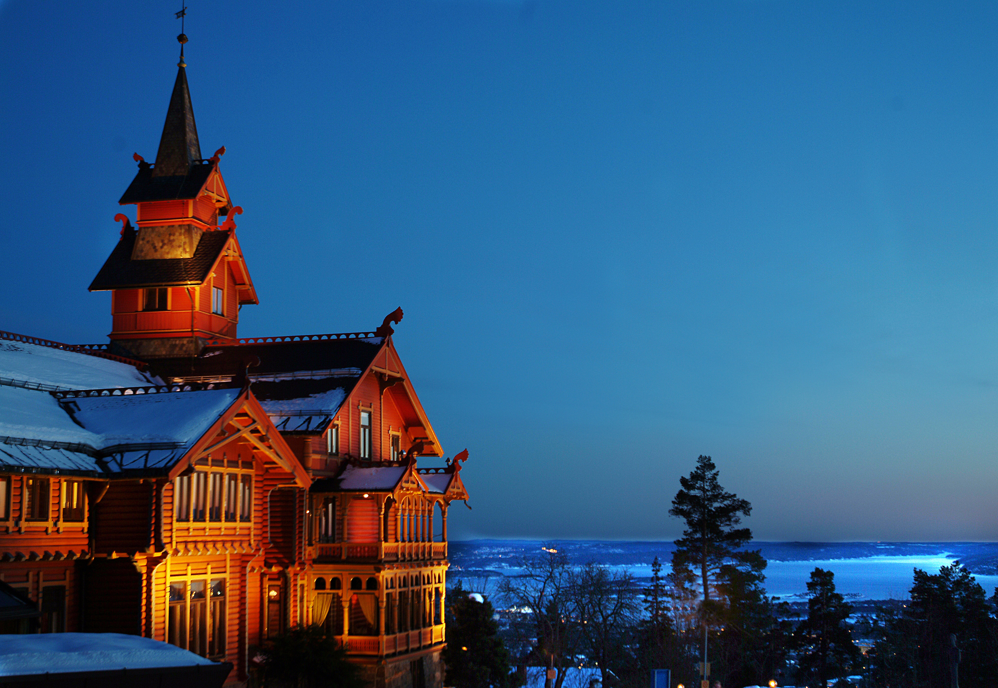 Dragestil 1880-1915 - Stilhistorie | ifi.no