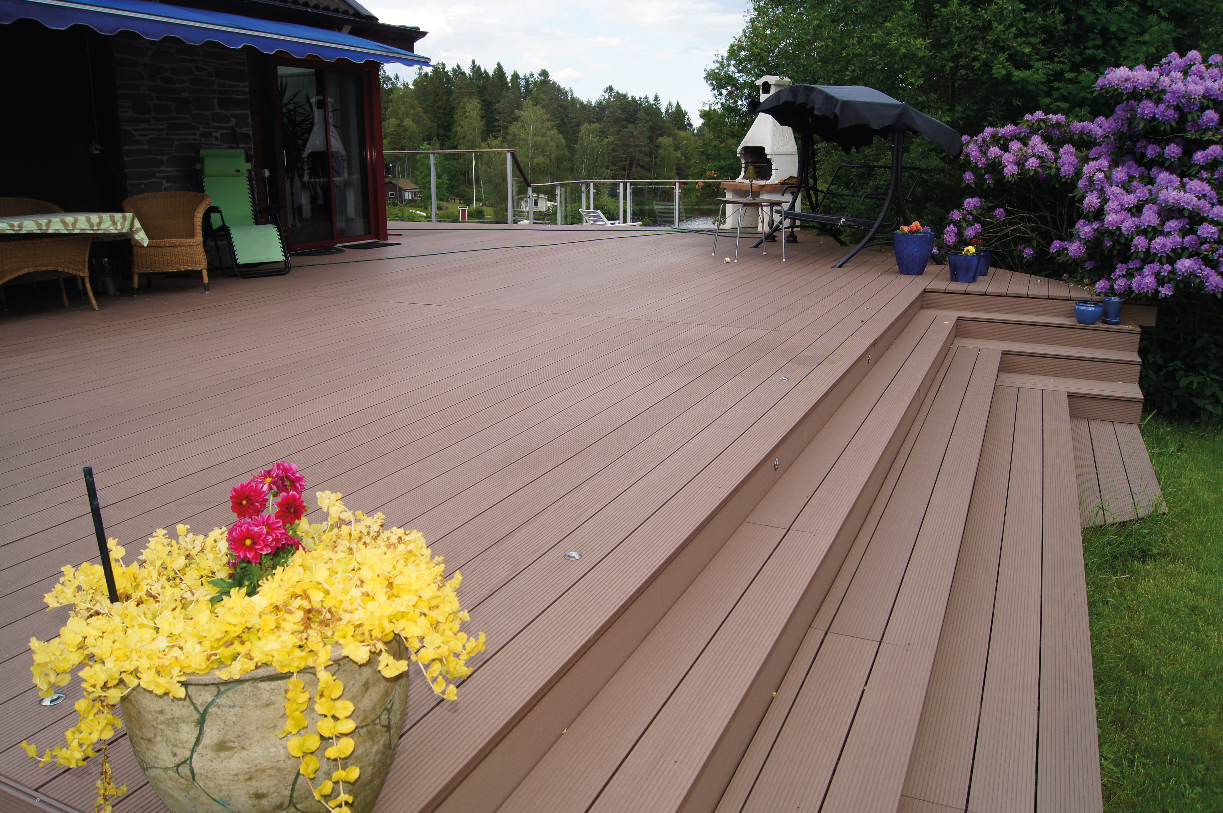 Kompositt – terrassegulv med minimalt vedlikehold - ifi.no